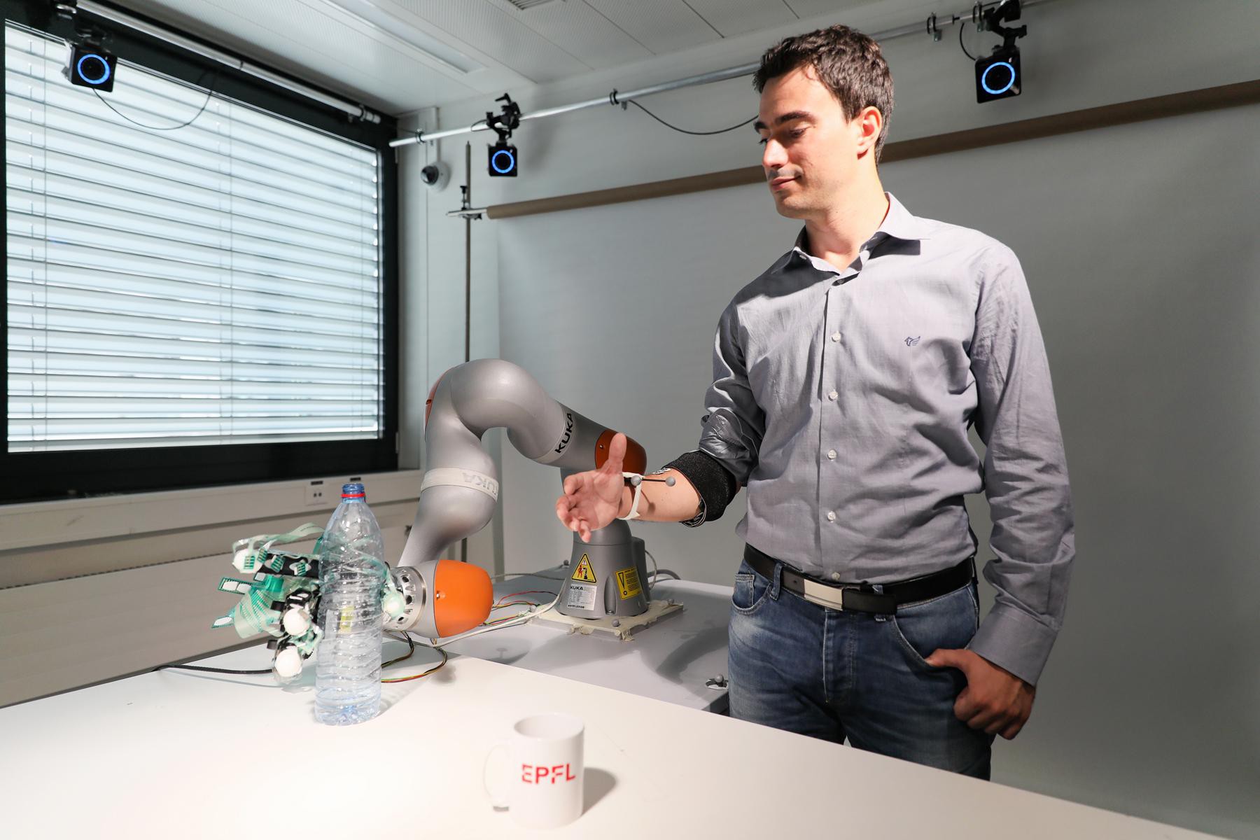 Third Arm - NCCR Robotics